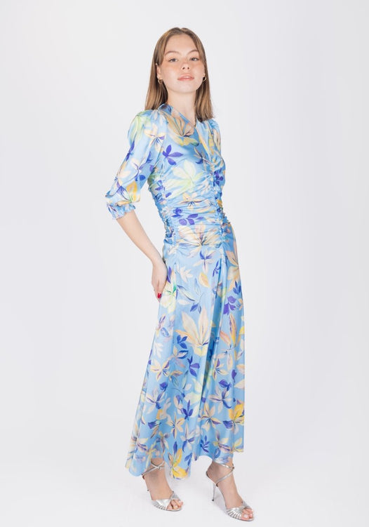 Yakira Bella - Playfully Sophisticated, Tastefully Bold